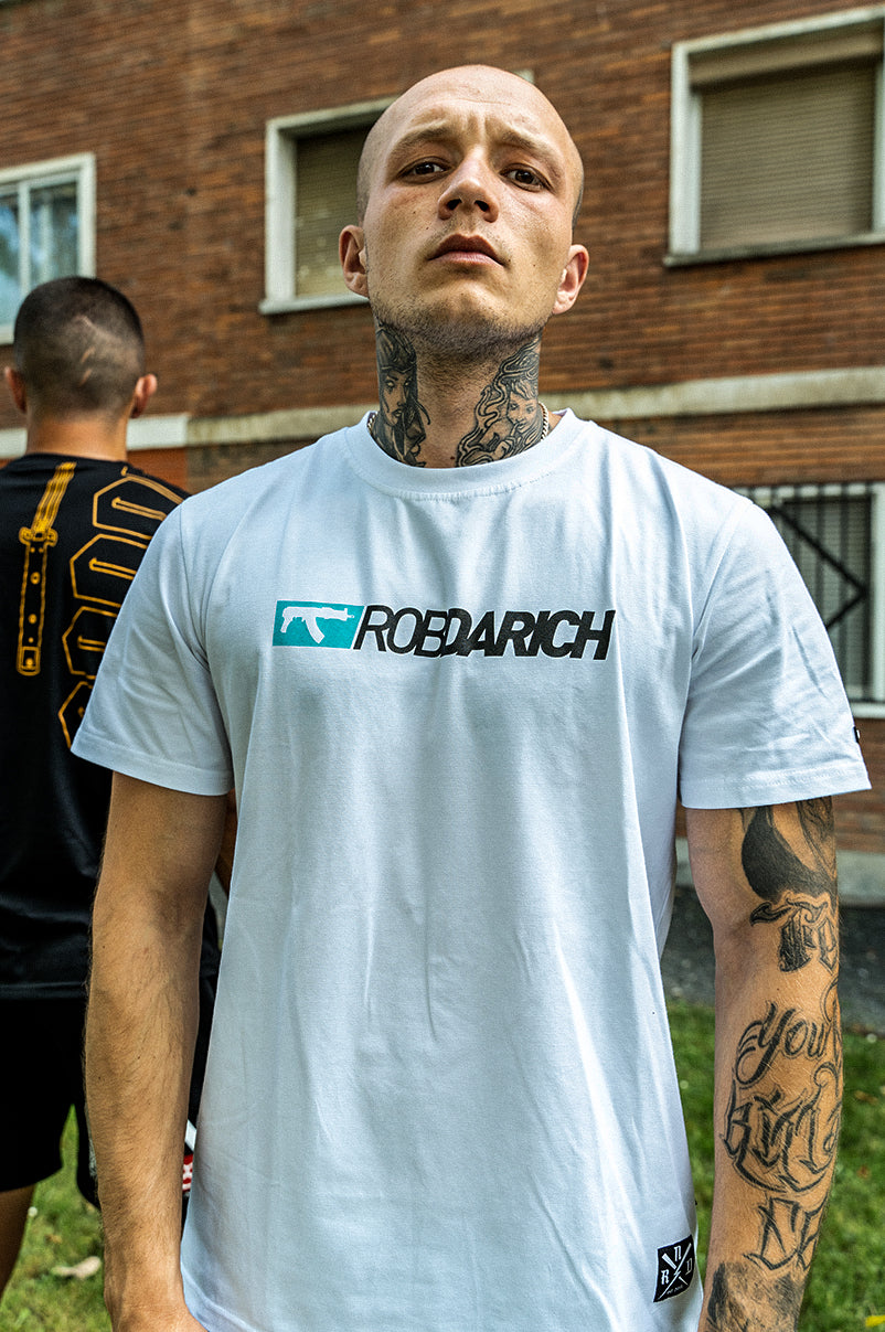 ROB DA RICH [WHITE & SKY BLUE] T-SHIRT – RANDA OFFENSIVE